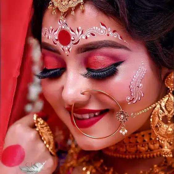 32+ Latest Bridal Bindi Designs For Wedding 2024