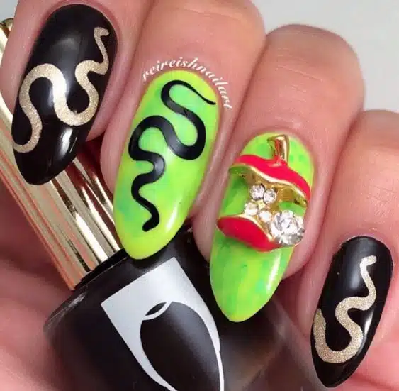 60+ Trendy Snake Nail Design 2024