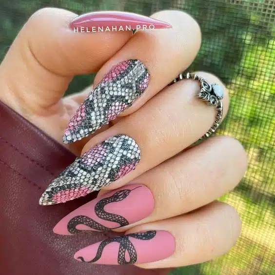 60+ Trendy Snake Nail Design 2024