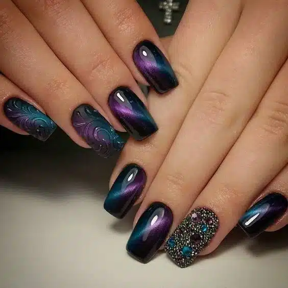 50+ Beautiful Dark Nail Designs 2024