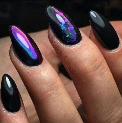 50+ Beautiful Dark Nail Designs 2024