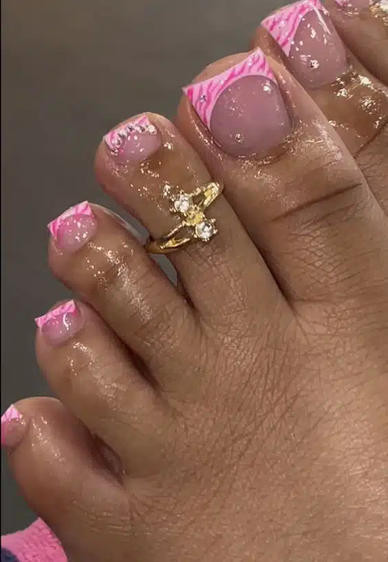 51+ Fabulous French Tip Toe Nail Designs 2025